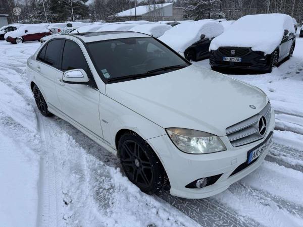Balts Mercedes-Benz c-220 2008 Tauragė, ar dzinēja tilpumu 2.15 L un nobraukumu 205 tūkst. km par 2800 €, foto 2 vietnē AUTOMOTO.COM.LV