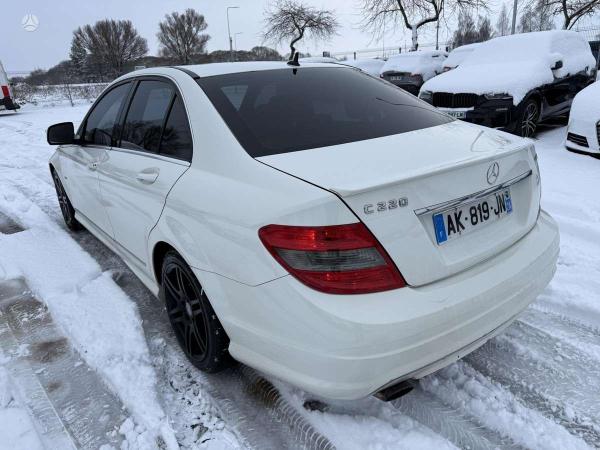 Balts Mercedes-Benz c-220 2008 Tauragė, ar dzinēja tilpumu 2.15 L un nobraukumu 205 tūkst. km par 2800 €, foto 6 vietnē AUTOMOTO.COM.LV