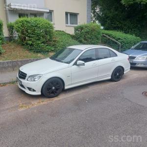 White Mercedes-Benz c-220 2009 in Riga, with an engine capacity of 2.20 L and mileage of 271 thousand km for 5500 €, photo 3 on AUTOMOTO.COM.LV