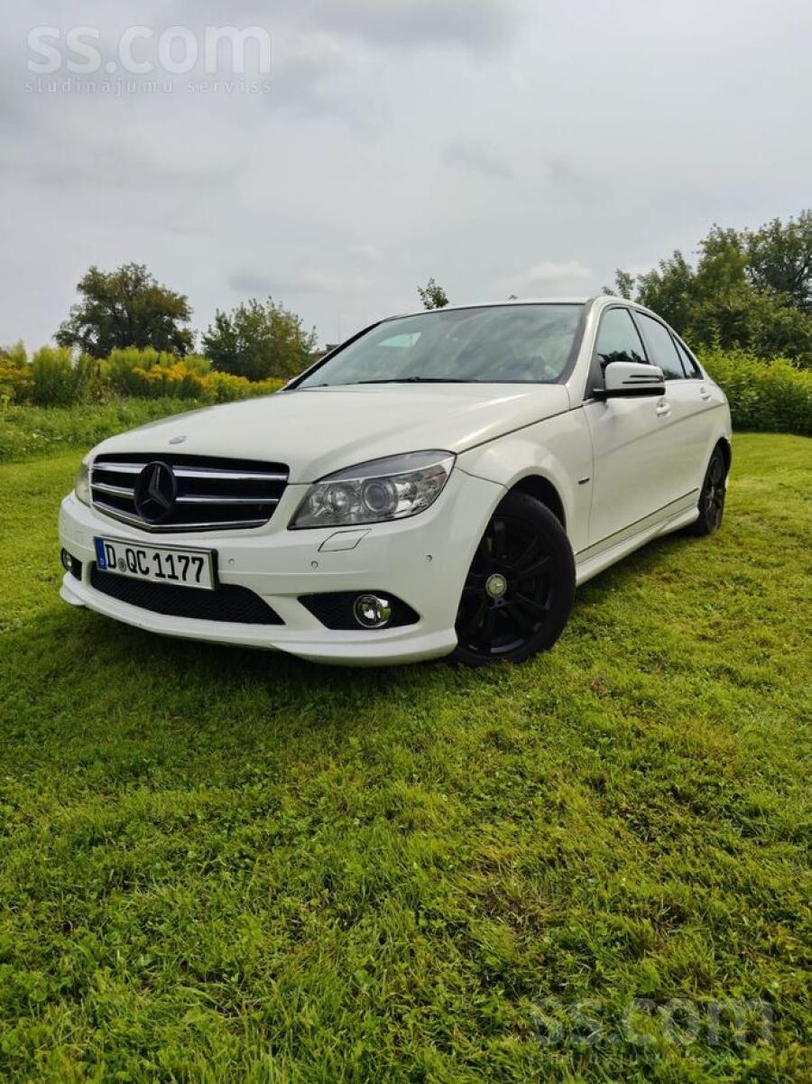 White Mercedes-Benz c-220 2009 in Aizkraukle, with an engine capacity of 2.20 L and mileage of 275 thousand km for 6500 €, photo 1 on AUTOMOTO.COM.LV