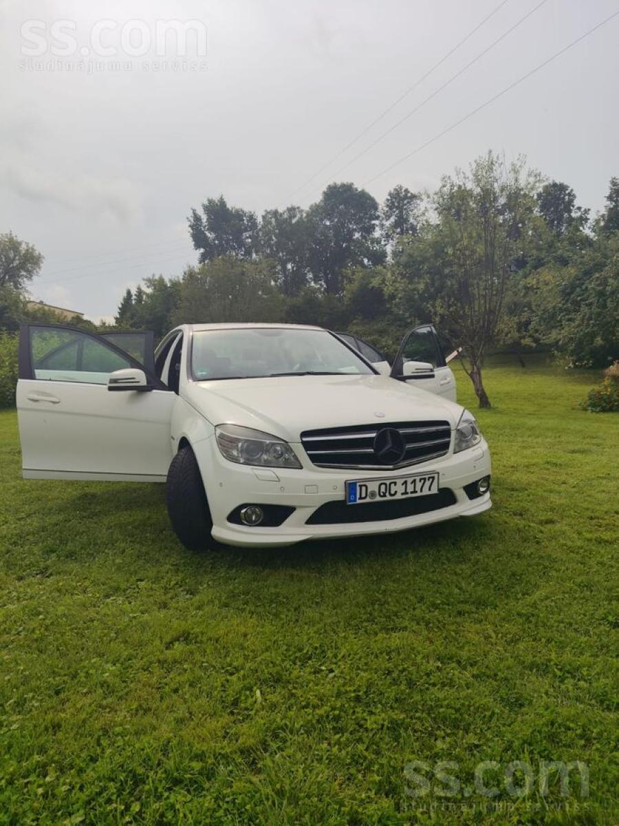 White Mercedes-Benz c-220 2009 in Aizkraukle, with an engine capacity of 2.20 L and mileage of 275 thousand km for 6500 €, photo 6 on AUTOMOTO.COM.LV