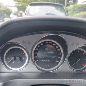 White Mercedes-Benz c-220 2009 in Aizkraukle, with an engine capacity of 2.20 L and mileage of 275 thousand km for 6500 €, photo 7 on AUTOMOTO.COM.LV