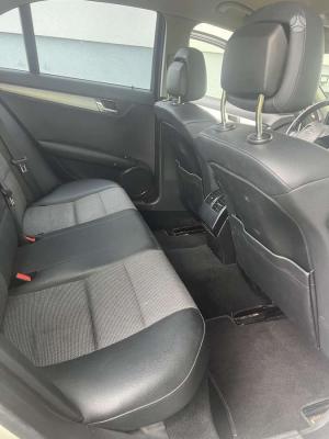 Balts Mercedes-Benz c-220 2010 Kauņa, ar dzinēja tilpumu 2.15 L un nobraukumu 380 tūkst. km par 4600 €, foto 12 vietnē AUTOMOTO.COM.LV