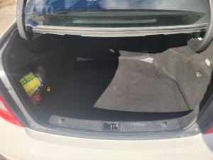 White Mercedes-Benz c-220 2011 in Jelgava, with an engine capacity of 2.20 L and mileage of 296 thousand km for 8300 €, photo 6 on AUTOMOTO.COM.LV