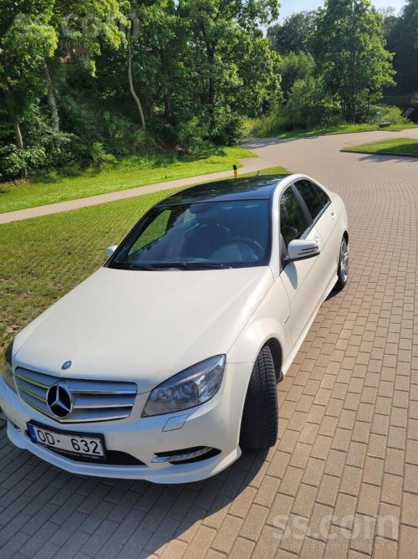 White Mercedes-Benz c-220 2011 in Jelgava, with an engine capacity of 2.20 L and mileage of 296 thousand km for 8300 €, photo 6 on AUTOMOTO.COM.LV