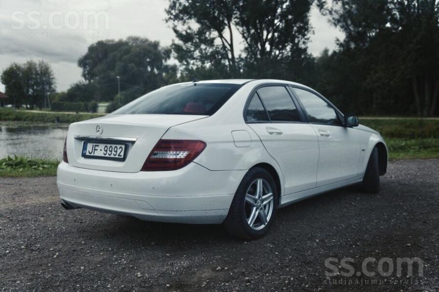 White Mercedes-Benz c-220 2011 in Riga, with an engine capacity of 2.20 L and mileage of 0 thousand km for 8100 €, photo 5 on AUTOMOTO.COM.LV