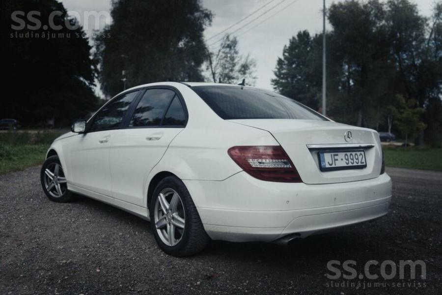 White Mercedes-Benz c-220 2011 in Riga, with an engine capacity of 2.20 L and mileage of 0 thousand km for 8100 €, photo 8 on AUTOMOTO.COM.LV