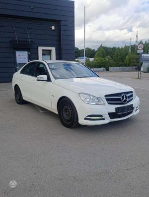 Balts Mercedes-Benz c-220 2012 Kauņa, ar dzinēja tilpumu 2.14 L un nobraukumu 350 tūkst. km par 2750 €, foto 4 vietnē AUTOMOTO.COM.LV