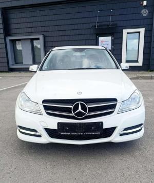 Balts Mercedes-Benz c-220 2012 Kauņa, ar dzinēja tilpumu 2.14 L un nobraukumu 350 tūkst. km par 2750 €, foto 5 vietnē AUTOMOTO.COM.LV