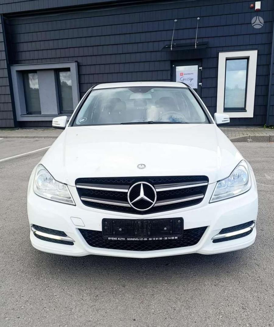 Balts Mercedes-Benz c-220 2012 Kauņa, ar dzinēja tilpumu 2.14 L un nobraukumu 350 tūkst. km par 2750 €, foto 5 vietnē AUTOMOTO.COM.LV