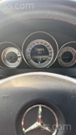 White Mercedes-Benz c-220 2013 in Riga, with an engine capacity of 2.20 L and mileage of 165 thousand km for 11600 €, photo 8 on AUTOMOTO.COM.LV