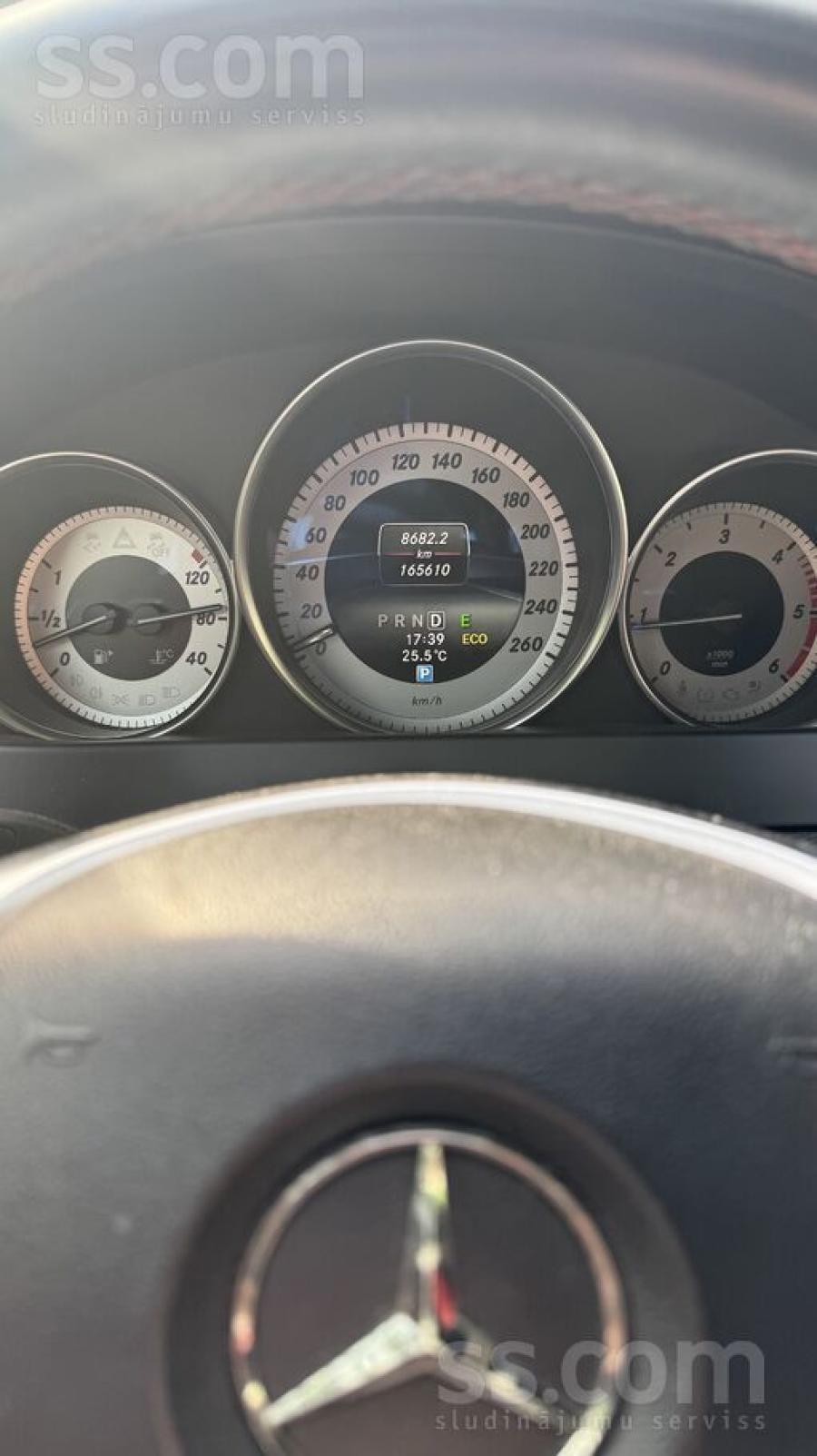 White Mercedes-Benz c-220 2013 in Riga, with an engine capacity of 2.20 L and mileage of 165 thousand km for 11600 €, photo 8 on AUTOMOTO.COM.LV