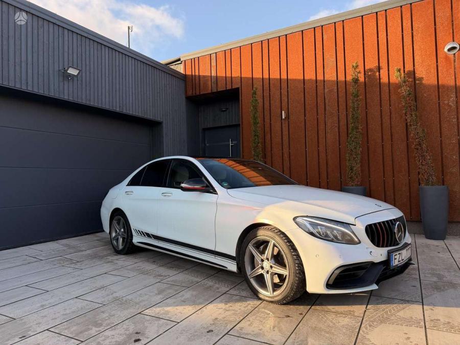 White Mercedes-Benz c-220 2014 in Siauliai, with an engine capacity of 2.20 L and mileage of 370 thousand km for 15750 €, photo 3 on AUTOMOTO.COM.LV