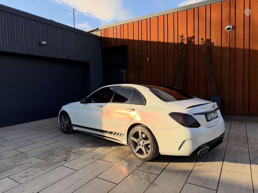White Mercedes-Benz c-220 2014 in Siauliai, with an engine capacity of 2.20 L and mileage of 370 thousand km for 15750 €, photo 5 on AUTOMOTO.COM.LV