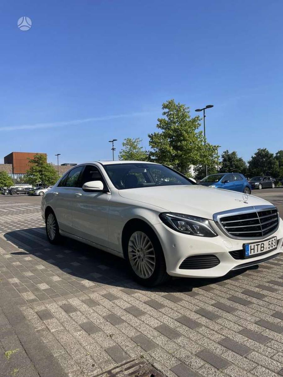Белый Мерседес Ц 220 2014 в Вильнюс, объемом двигателя 2.14 л и пробегом 295 тыс. км за 11750 €, фото 4 на AUTOMOTO.COM.LV