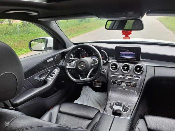 White Mercedes-Benz c-220 2014 in Taurage, with an engine capacity of 2.20 L and mileage of 217 thousand km for 14400 €, photo 9 on AUTOMOTO.COM.LV