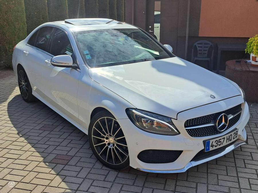 White Mercedes-Benz c-220 2014 in Taurage, with an engine capacity of 0.00 L and mileage of 217 thousand km for 14200 €, photo 3 on AUTOMOTO.COM.LV