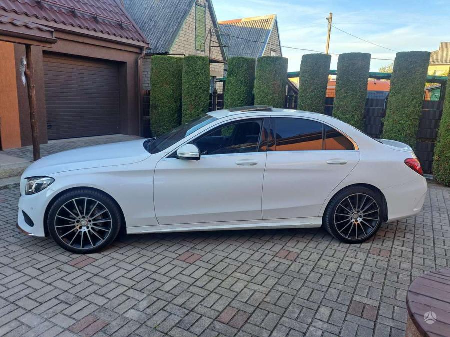White Mercedes-Benz c-220 2014 in Taurage, with an engine capacity of 0.00 L and mileage of 217 thousand km for 14200 €, photo 11 on AUTOMOTO.COM.LV
