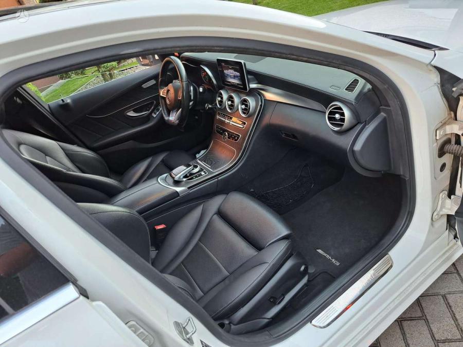 White Mercedes-Benz c-220 2014 in Taurage, with an engine capacity of 0.00 L and mileage of 217 thousand km for 14200 €, photo 15 on AUTOMOTO.COM.LV