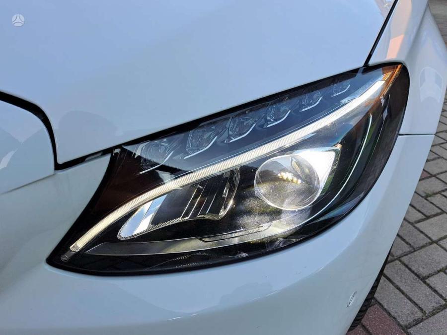 White Mercedes-Benz c-220 2014 in Taurage, with an engine capacity of 0.00 L and mileage of 217 thousand km for 14200 €, photo 24 on AUTOMOTO.COM.LV