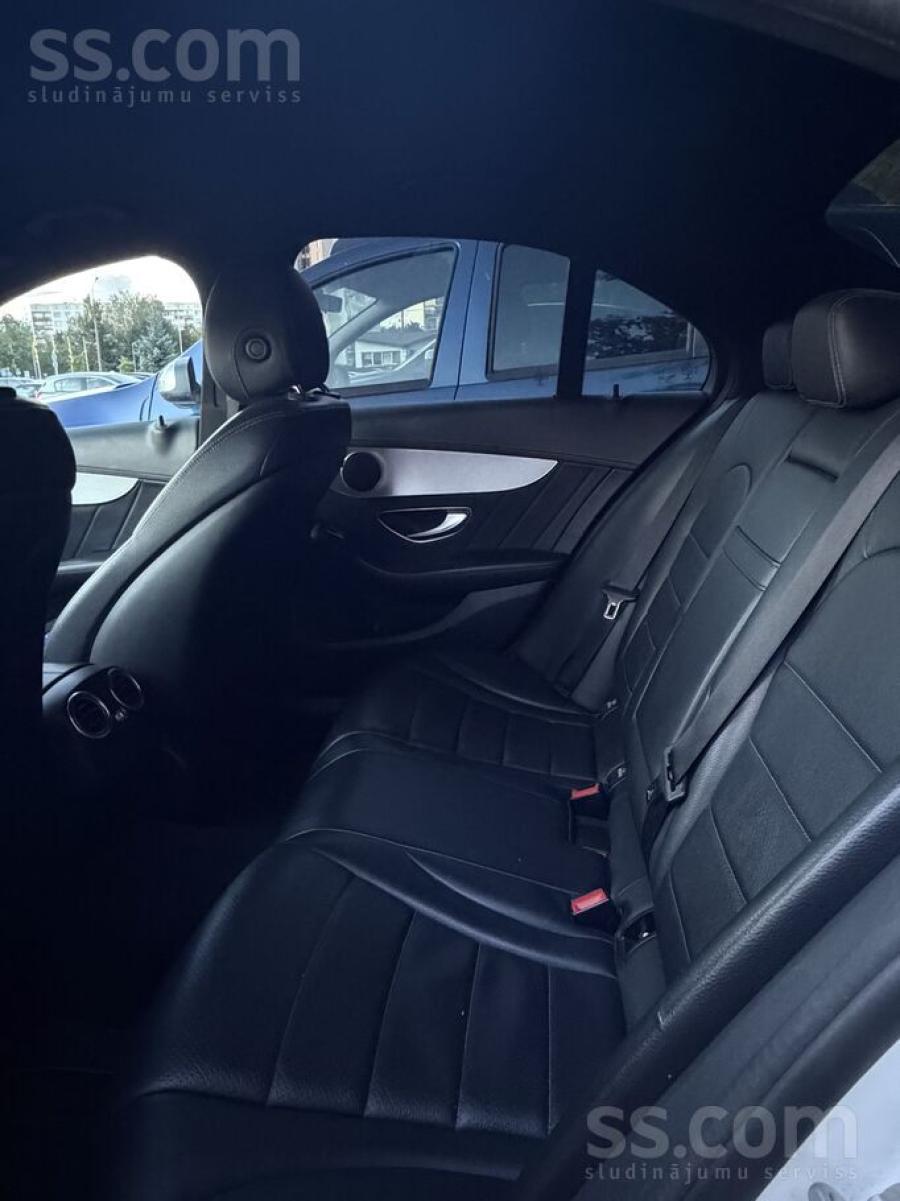 White Mercedes-Benz c-220 2015 in Riga, with an engine capacity of 2.20 L and mileage of 180 thousand km for 13200 €, photo 8 on AUTOMOTO.COM.LV
