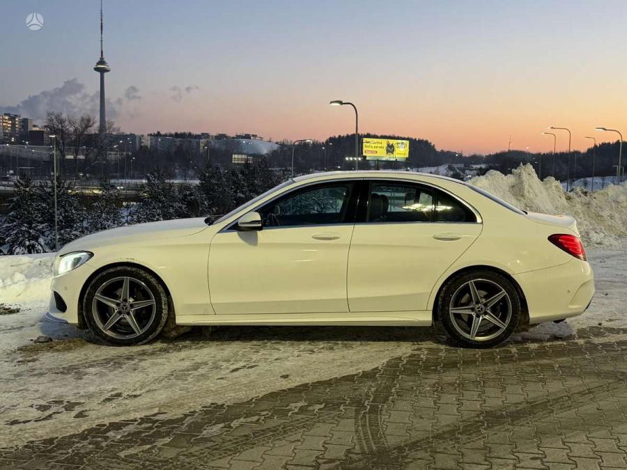 White Mercedes-Benz c-220 2016 in Vilnius, with an engine capacity of 2.14 L and mileage of 171 thousand km for 15000 €, photo 6 on AUTOMOTO.COM.LV