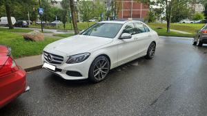 White Mercedes-Benz c-220 2016 in Vilnius, with an engine capacity of 2.10 L and mileage of 236 thousand km for 13999 €, photo  on AUTOMOTO.COM.LV
