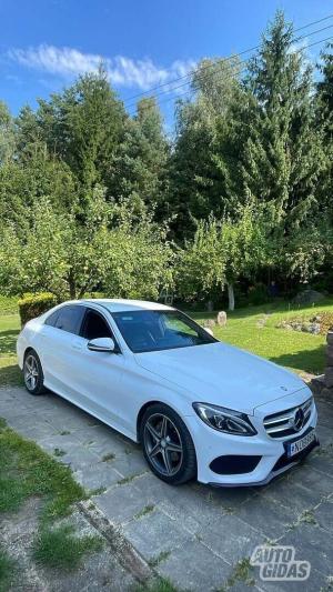 White Mercedes-Benz c-220 2016 in Vilnius, with an engine capacity of 2.10 L and mileage of 340 thousand km for 13300 €, photo  on AUTOMOTO.COM.LV