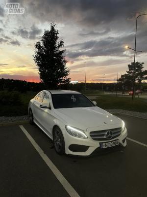 White Mercedes-Benz c-220 2016 in Vilnius, with an engine capacity of 2.10 L and mileage of 340 thousand km for 13300 €, photo 3 on AUTOMOTO.COM.LV