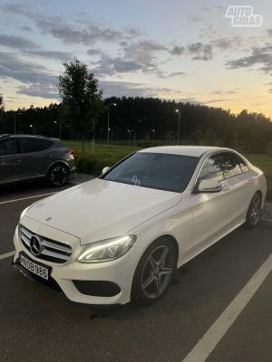 White Mercedes-Benz c-220 2016 in Vilnius, with an engine capacity of 2.10 L and mileage of 340 thousand km for 13300 €, photo 5 on AUTOMOTO.COM.LV