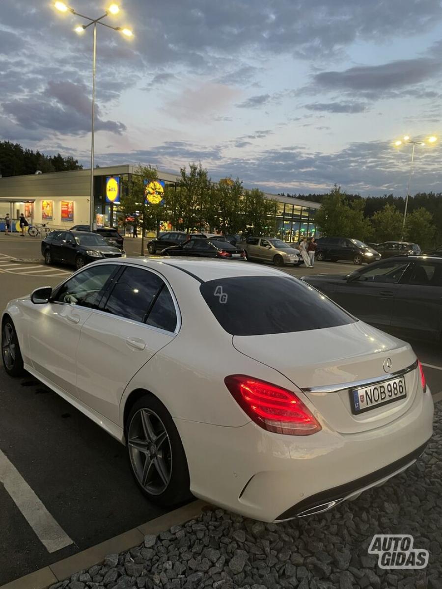 White Mercedes-Benz c-220 2016 in Vilnius, with an engine capacity of 2.10 L and mileage of 340 thousand km for 13300 €, photo 6 on AUTOMOTO.COM.LV