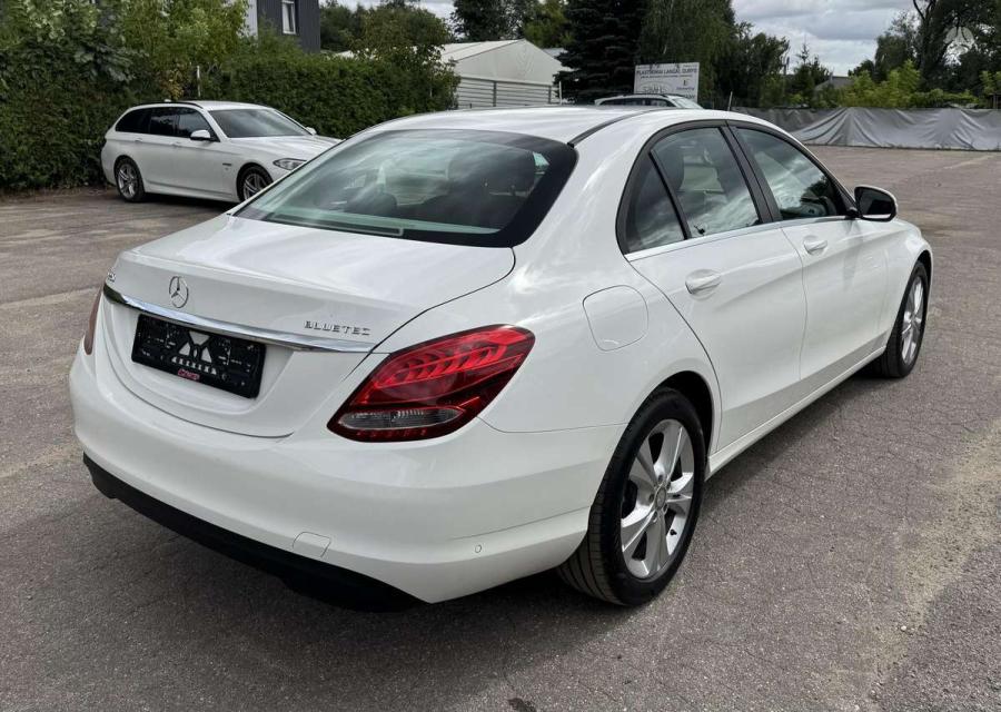 Balts Mercedes-Benz c-220 2016 Panevēža, ar dzinēja tilpumu 2.14 L un nobraukumu 211 tūkst. km par 8900 €, foto 6 vietnē AUTOMOTO.COM.LV