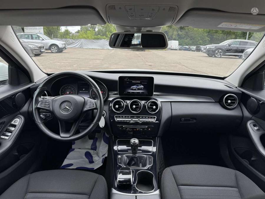 Balts Mercedes-Benz c-220 2016 Panevēža, ar dzinēja tilpumu 2.14 L un nobraukumu 211 tūkst. km par 8900 €, foto 7 vietnē AUTOMOTO.COM.LV