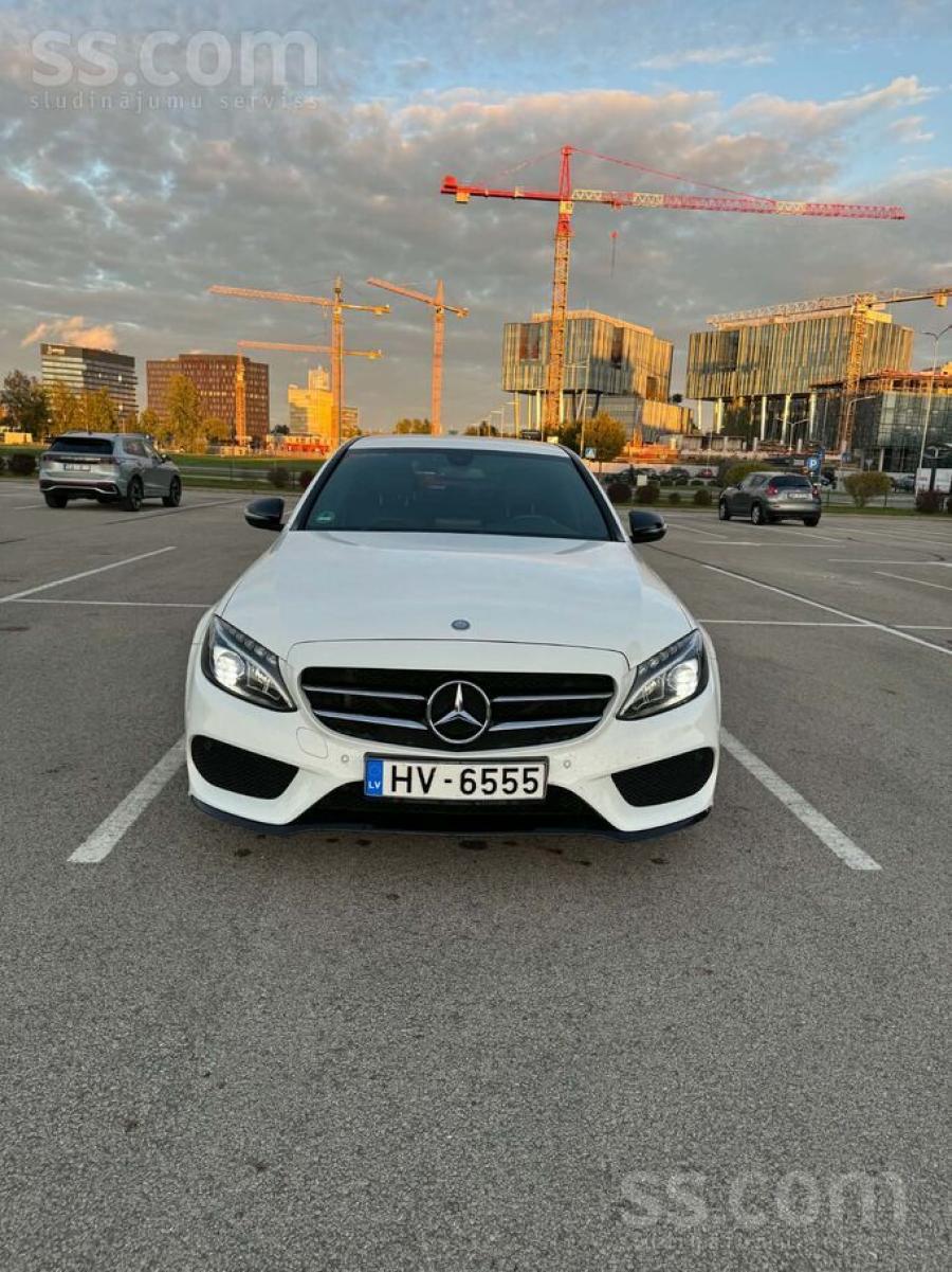 White Mercedes-Benz c-220 2016 in Riga, with an engine capacity of 2.20 L and mileage of 179 thousand km for 16800 €, photo 4 on AUTOMOTO.COM.LV