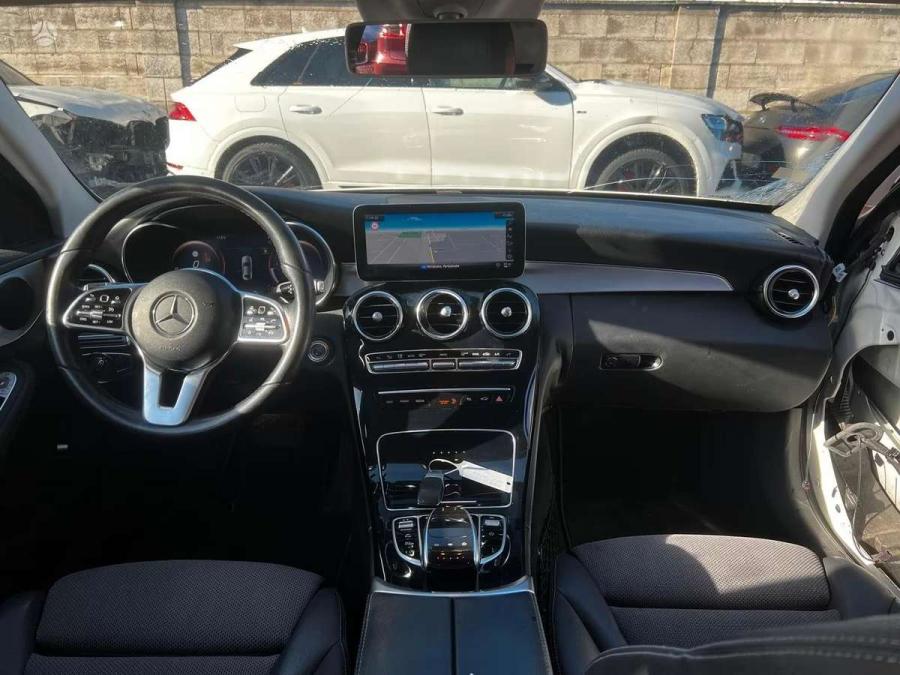 Balts Mercedes-Benz c-220 2019 Prienai, ar dzinēja tilpumu 1.95 L un nobraukumu 209 tūkst. km par 14300 €, foto 5 vietnē AUTOMOTO.COM.LV