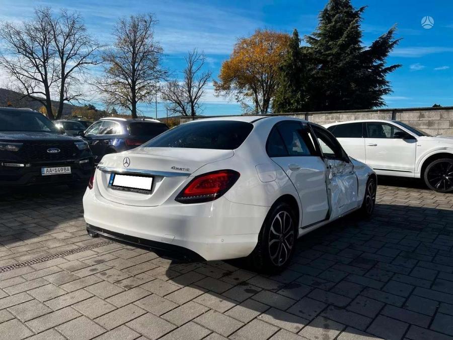 Balts Mercedes-Benz c-220 2019 Prienai, ar dzinēja tilpumu 1.95 L un nobraukumu 209 tūkst. km par 14300 €, foto 13 vietnē AUTOMOTO.COM.LV