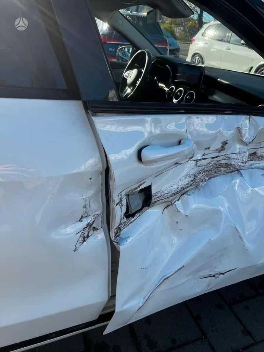 Balts Mercedes-Benz c-220 2019 Prienai, ar dzinēja tilpumu 1.95 L un nobraukumu 209 tūkst. km par 14300 €, foto 20 vietnē AUTOMOTO.COM.LV