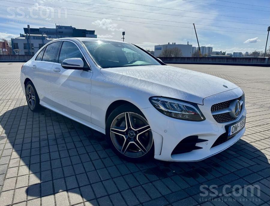 White Mercedes-Benz c-220 2020 in Riga, with an engine capacity of 2.00 L and mileage of 160 thousand km for 22990 €, photo 1 on AUTOMOTO.COM.LV
