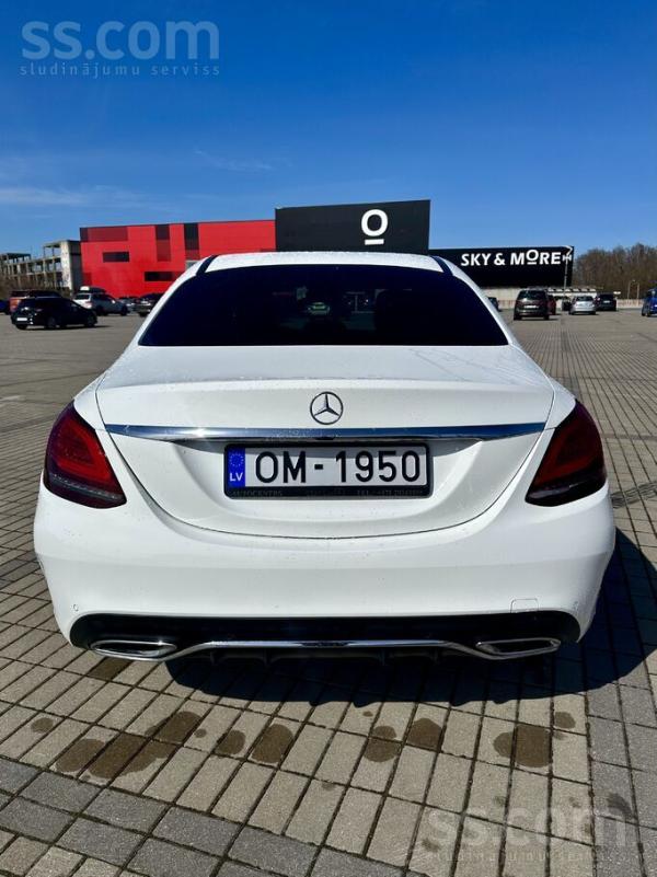 White Mercedes-Benz c-220 2020 in Riga, with an engine capacity of 2.00 L and mileage of 160 thousand km for 22990 €, photo 3 on AUTOMOTO.COM.LV