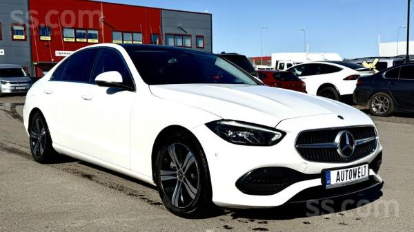 White Mercedes-Benz c-220 2021 in Tallinn, with an engine capacity of 2.00 L and mileage of 80 thousand km for 29899 €, photo 2 on AUTOMOTO.COM.LV