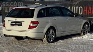 White Mercedes-Benz c-220 2008 in Liepaja, with an engine capacity of 2.20 L and mileage of 335 thousand km for 4950 €, photo 4 on AUTOMOTO.COM.LV