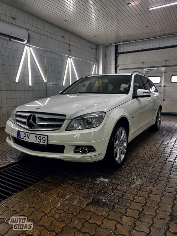 White Mercedes-Benz c-220 2008 in Marijampole, with an engine capacity of 2.10 L and mileage of 290 thousand km for 4500 €, photo 2 on AUTOMOTO.COM.LV
