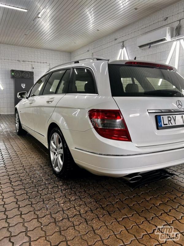 White Mercedes-Benz c-220 2008 in Marijampole, with an engine capacity of 2.10 L and mileage of 290 thousand km for 4500 €, photo 4 on AUTOMOTO.COM.LV