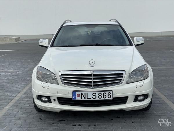 White Mercedes-Benz c-220 2008 in Kaunas, with an engine capacity of 2.20 L and mileage of 306 thousand km for 3000 €, photo 2 on AUTOMOTO.COM.LV
