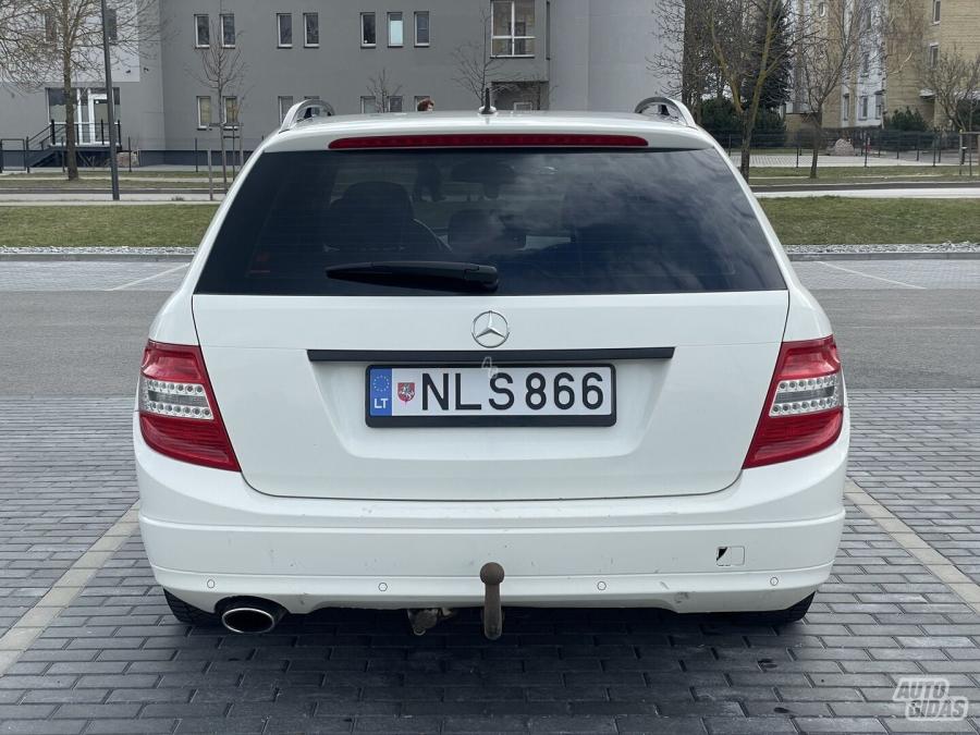 Balts Mercedes-Benz c-220 2008 Kauņa, ar dzinēja tilpumu 2.20 L un nobraukumu 306 tūkst. km par 3000 €, foto 7 vietnē AUTOMOTO.COM.LV