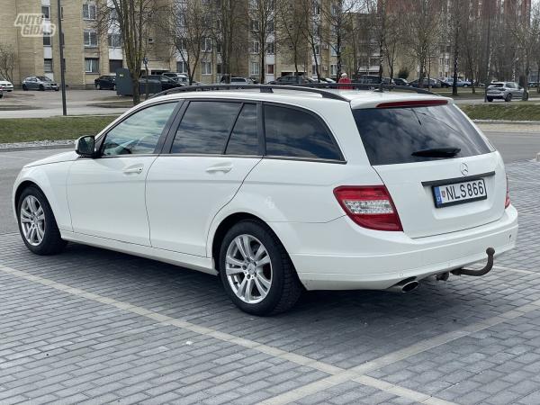 White Mercedes-Benz c-220 2008 in Kaunas, with an engine capacity of 2.20 L and mileage of 306 thousand km for 3000 €, photo 7 on AUTOMOTO.COM.LV