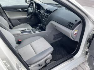 Balts Mercedes-Benz c-220 2008 Kauņa, ar dzinēja tilpumu 2.20 L un nobraukumu 306 tūkst. km par 3000 €, foto 12 vietnē AUTOMOTO.COM.LV