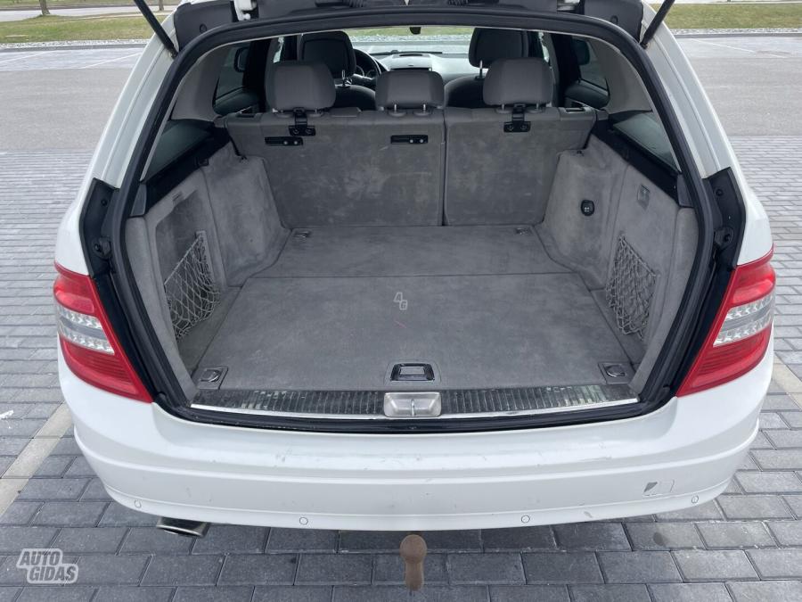 Balts Mercedes-Benz c-220 2008 Kauņa, ar dzinēja tilpumu 2.20 L un nobraukumu 306 tūkst. km par 3000 €, foto 19 vietnē AUTOMOTO.COM.LV