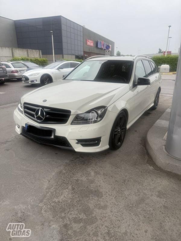 White Mercedes-Benz c-220 2008 in Panevezys, with an engine capacity of 2.10 L and mileage of 350 thousand km for 7700 €, photo 3 on AUTOMOTO.COM.LV