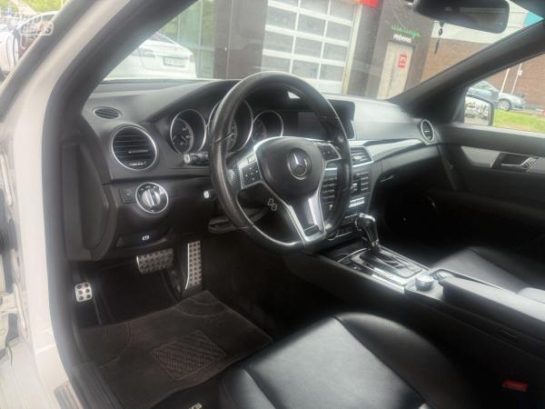 White Mercedes-Benz c-220 2008 in Panevezys, with an engine capacity of 2.10 L and mileage of 350 thousand km for 7700 €, photo 7 on AUTOMOTO.COM.LV